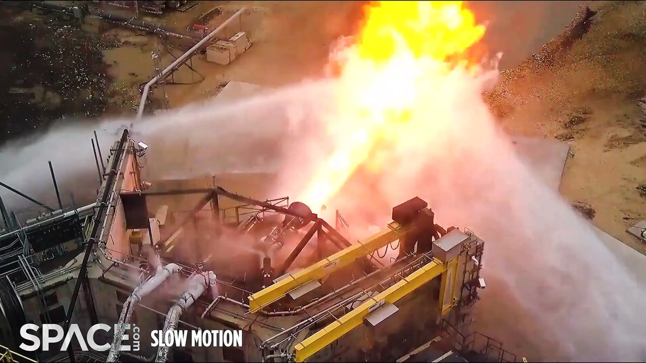 SpaceX Test-Fires Raptor Engine Into A Water Cooled Steel Plate - video ...