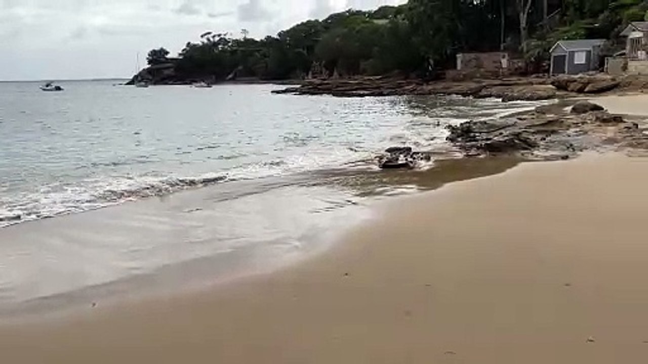 Gunyah Beach, Bundeena - video Dailymotion