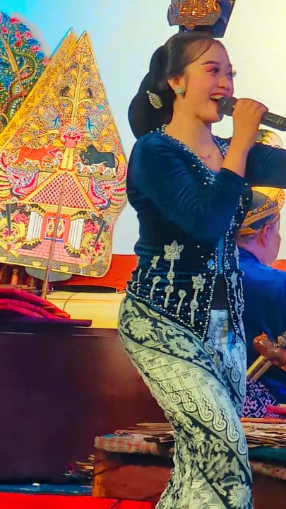 Lucky Naswa Campursari Sekar Gadhung Ki Minto Darsono - Video Dailymotion