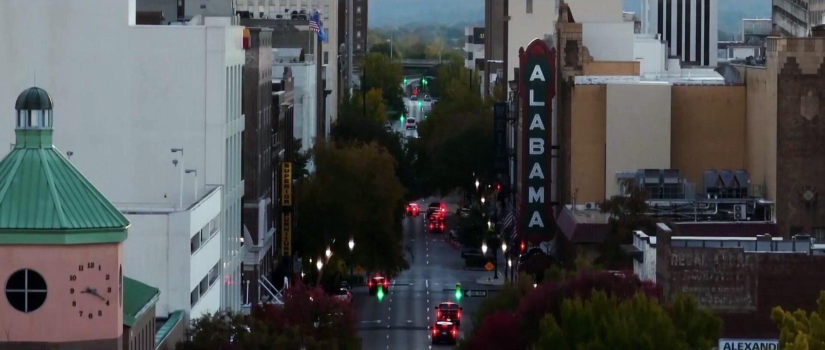 Lilly - Official Trailer - Vídeo Dailymotion