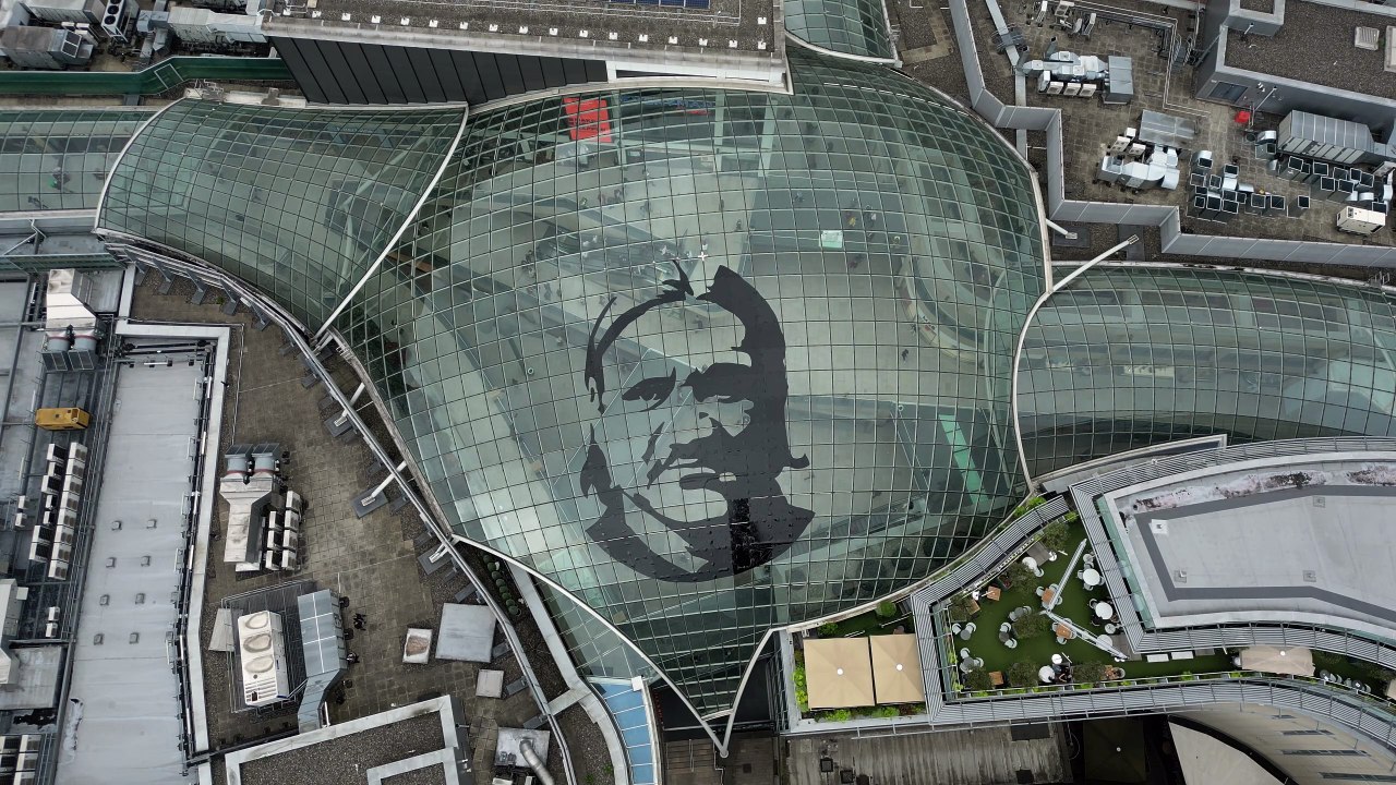 Leeds United: 'Giant Daniel Farke on Trinity Leeds roof' nominated for ...