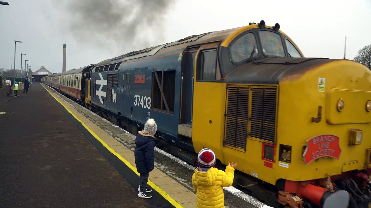 Vintage train leaves Wick railway station March 20025 - video Dailymotion