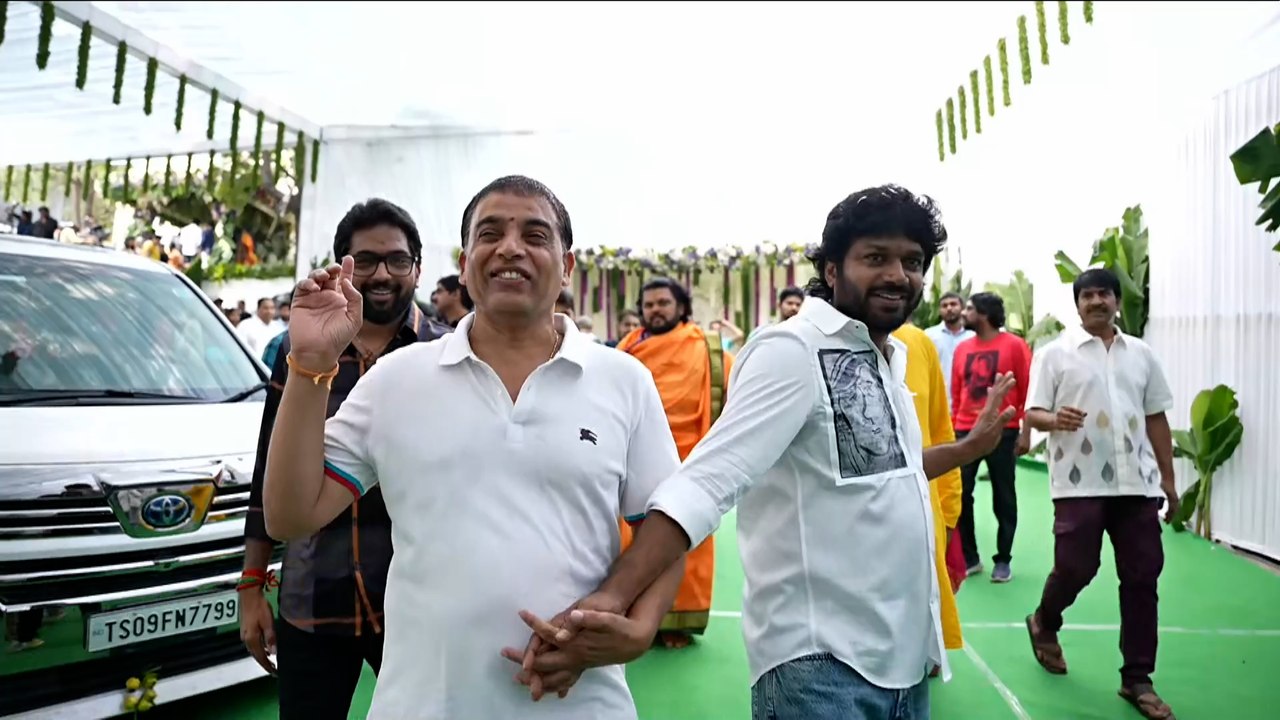 అనిల్ రావిపూడి చెయ్యి వదలని దిల్ రాజు | Dil Raju | Anil Ravipudi ...