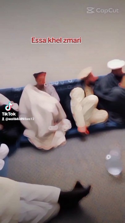 Essa khel zalmi sufaid sung peshawar symbol of UNITY - video Dailymotion