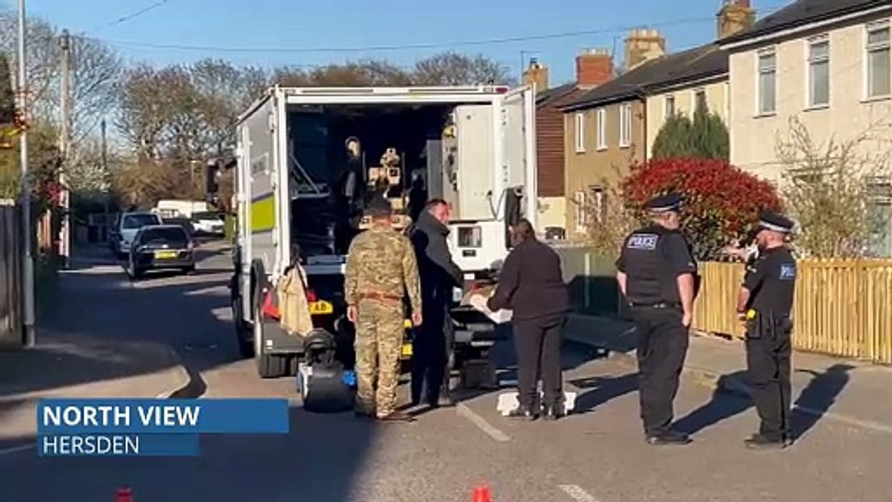 The Army bomb disposal team in Hersden near Canterbury - video Dailymotion