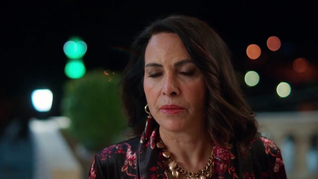 Uzak Sehir - Episode 20 (English Subtitles) - video Dailymotion