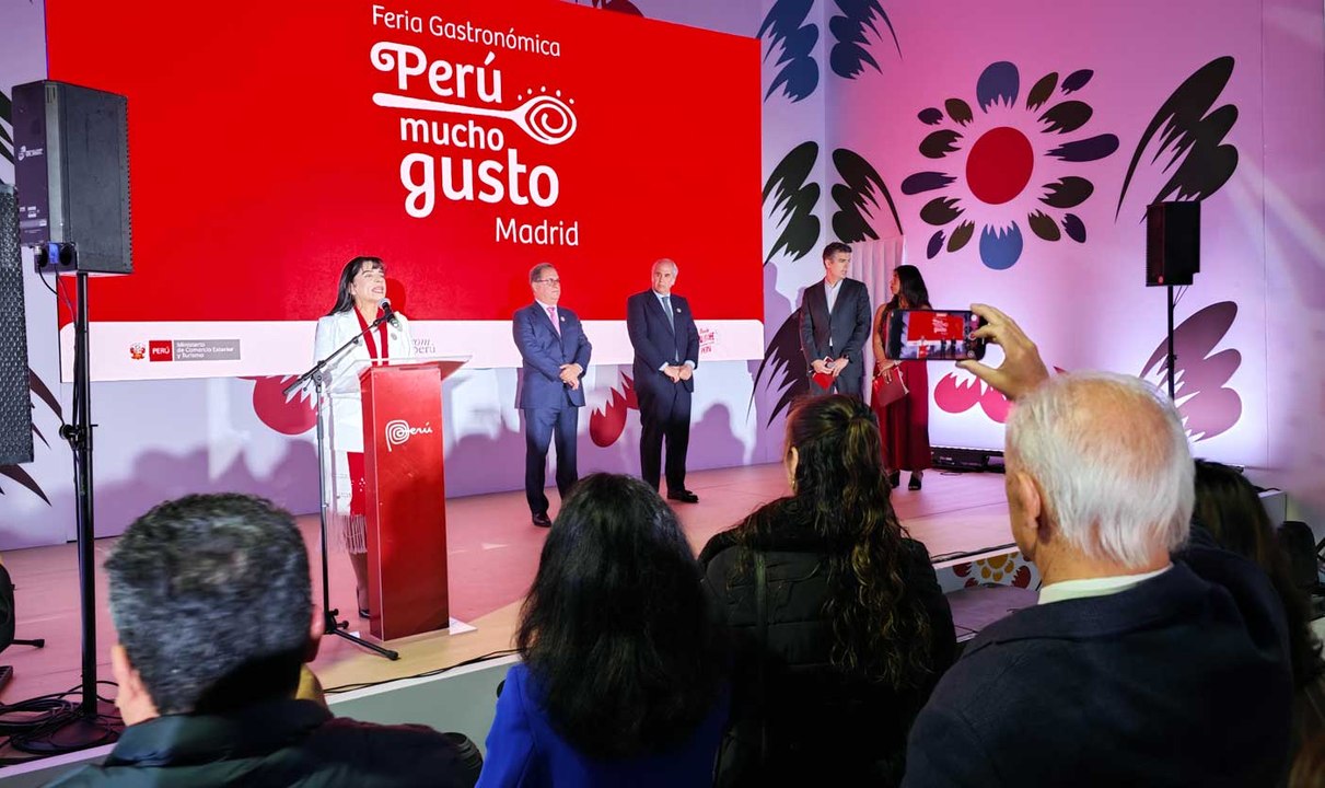 ‘Perú Mucho Gusto’ deslumbra en su debut internacional: Madrid se rinde ...