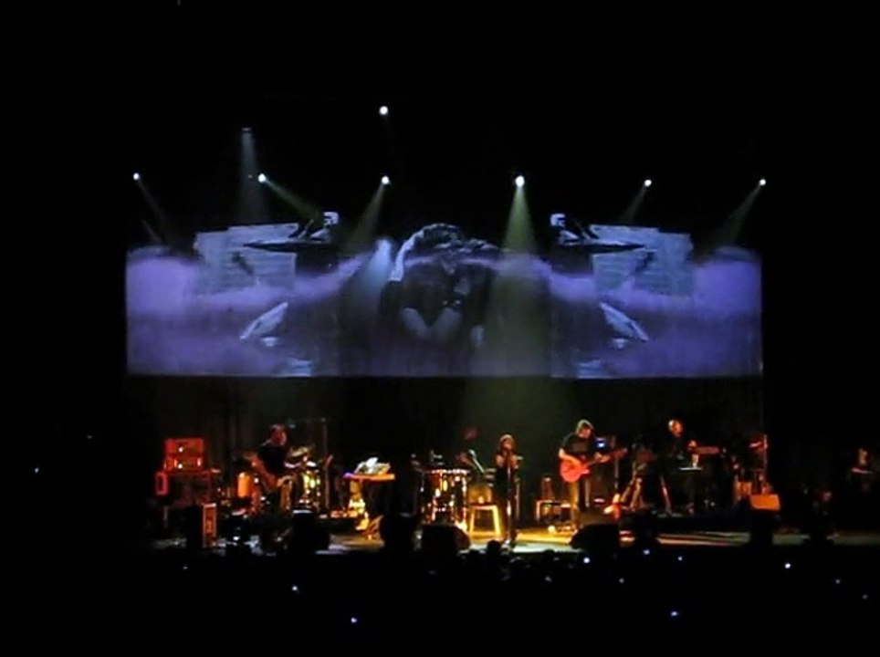 Portishead - Over (LIVE Paris Le Zénith 2008) - Vidéo Dailymotion
