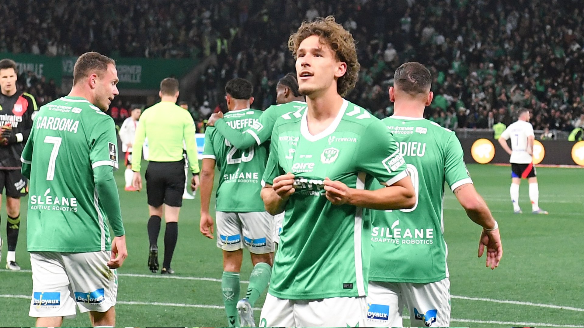 Saint-Étienne win the Rhône derby at home against Olympique Lyon in ...