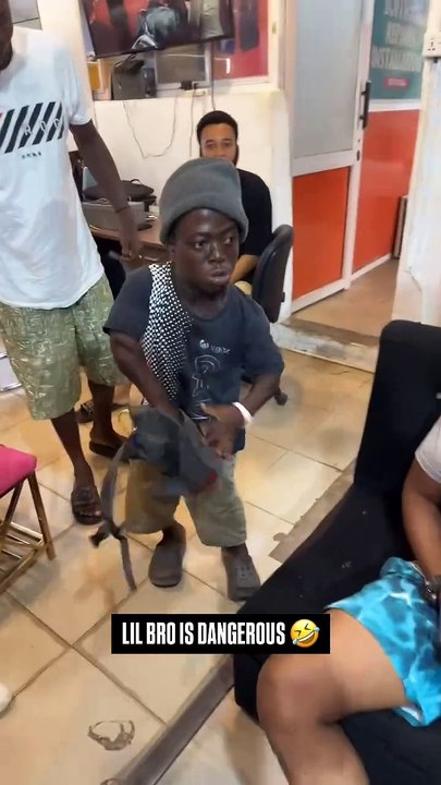 “Tiny Knife, Big Attitude!”#ShortGuyEnergy #FunnyVideo #ComedyShorts # ...