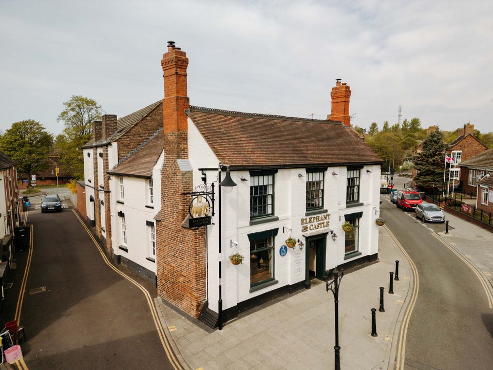 Love Your Local - A walk-through of The Elephant and Castle, Dawley ...