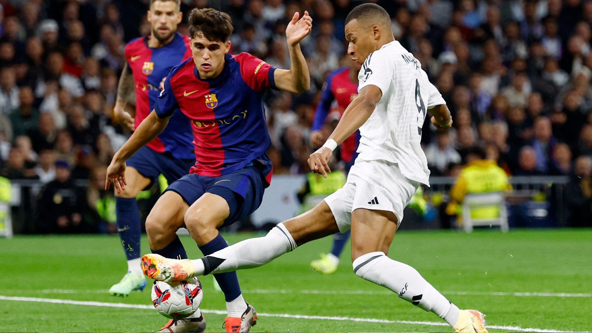 Barcelona vs Real Madrid: Time, Lineups, and Everything You Need to ...