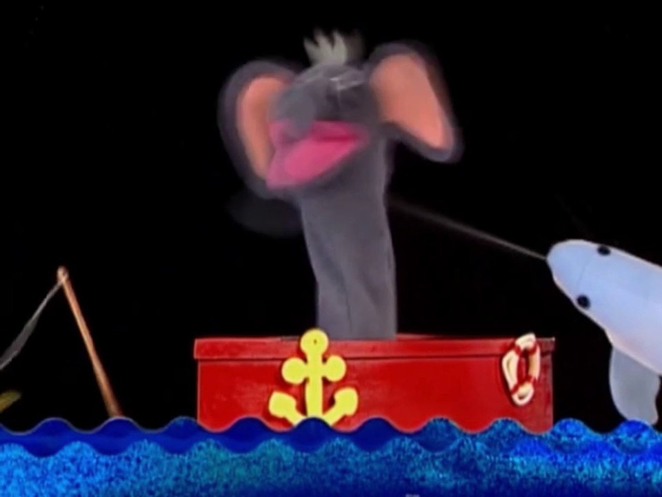 Sesame Street Baby Noah: Elmo's Elephant Pulls Fishing With Dolphin CAM ...