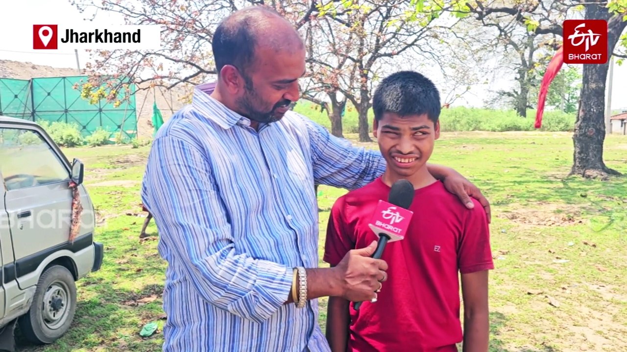 Seeing Through Mind's Eye, Hazaribagh's Anil Mahato Travels 60 Km Daily ...