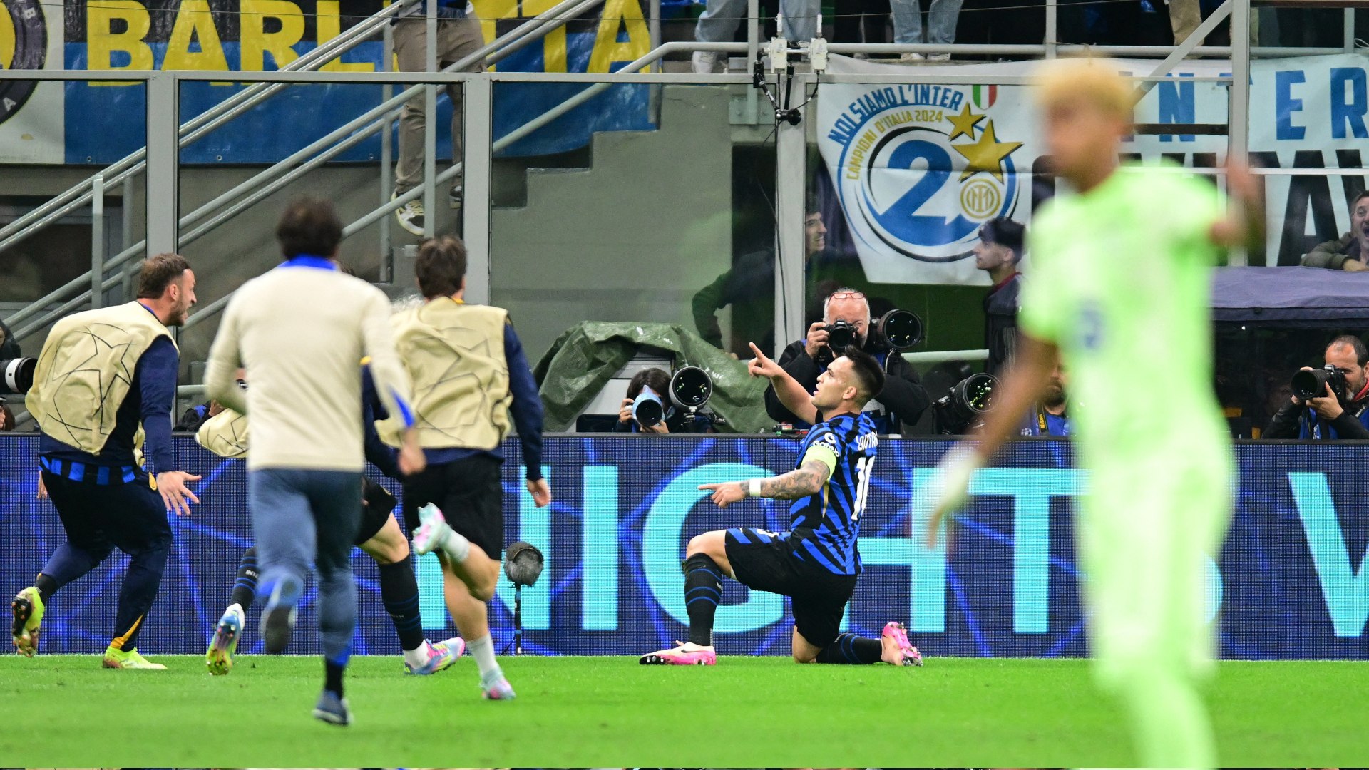 All the goals from the Inter vs Barcelona semifinal in the UEFA ...