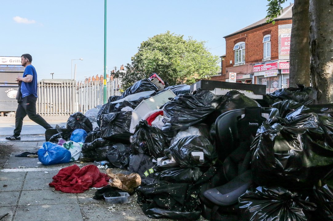 Rotting rubbish still piling up on Birmingham streets despite council ...