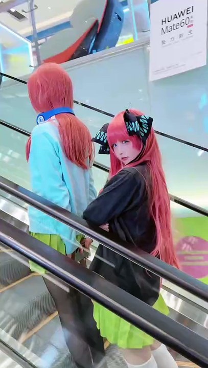 Miku Nino Nakano Cosplay escalator - Vídeo Dailymotion