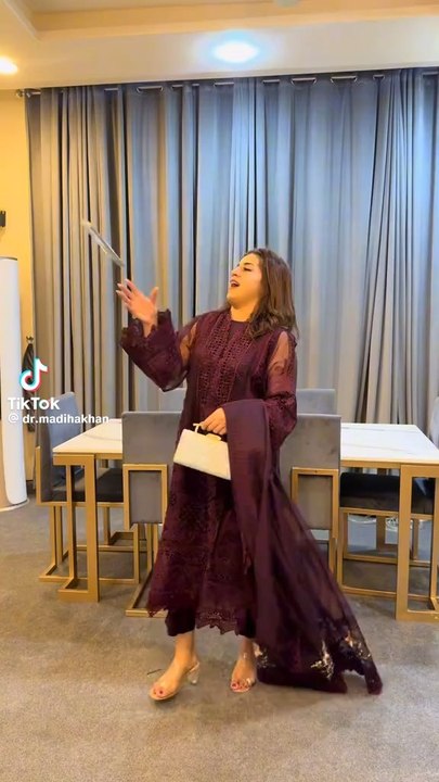 madiha khan enjoying with making videos - video Dailymotion