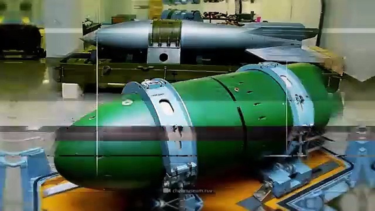 How_Atomic_and_Hydrogen_Bombs_Work_In_10_Minutes(360p) - video Dailymotion