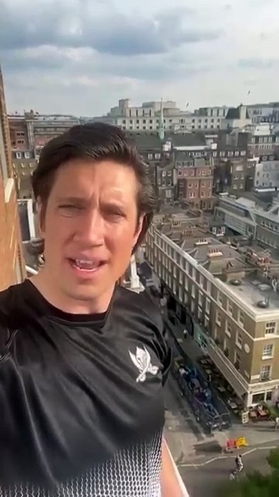 TV and radio host Vernon Kay shares excitment ahead of Doncaster Races ...