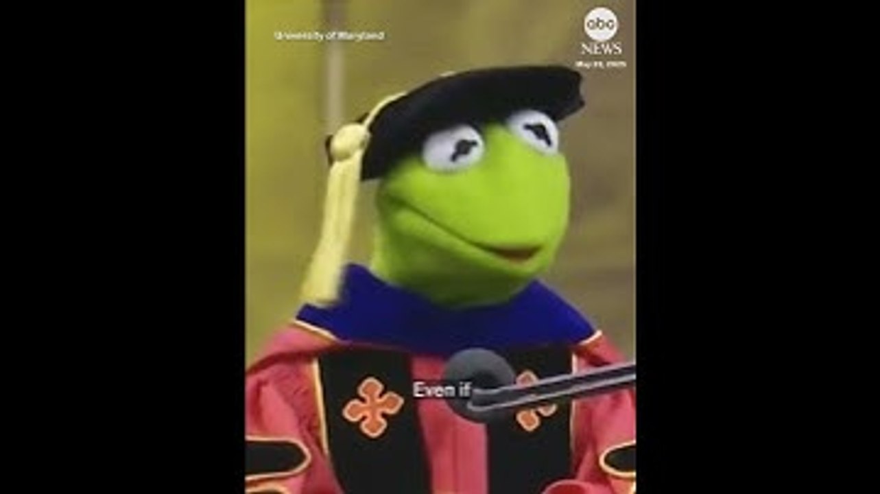 Kermit the Frog delivers commencement speech at University of Maryland - video Dailymotion