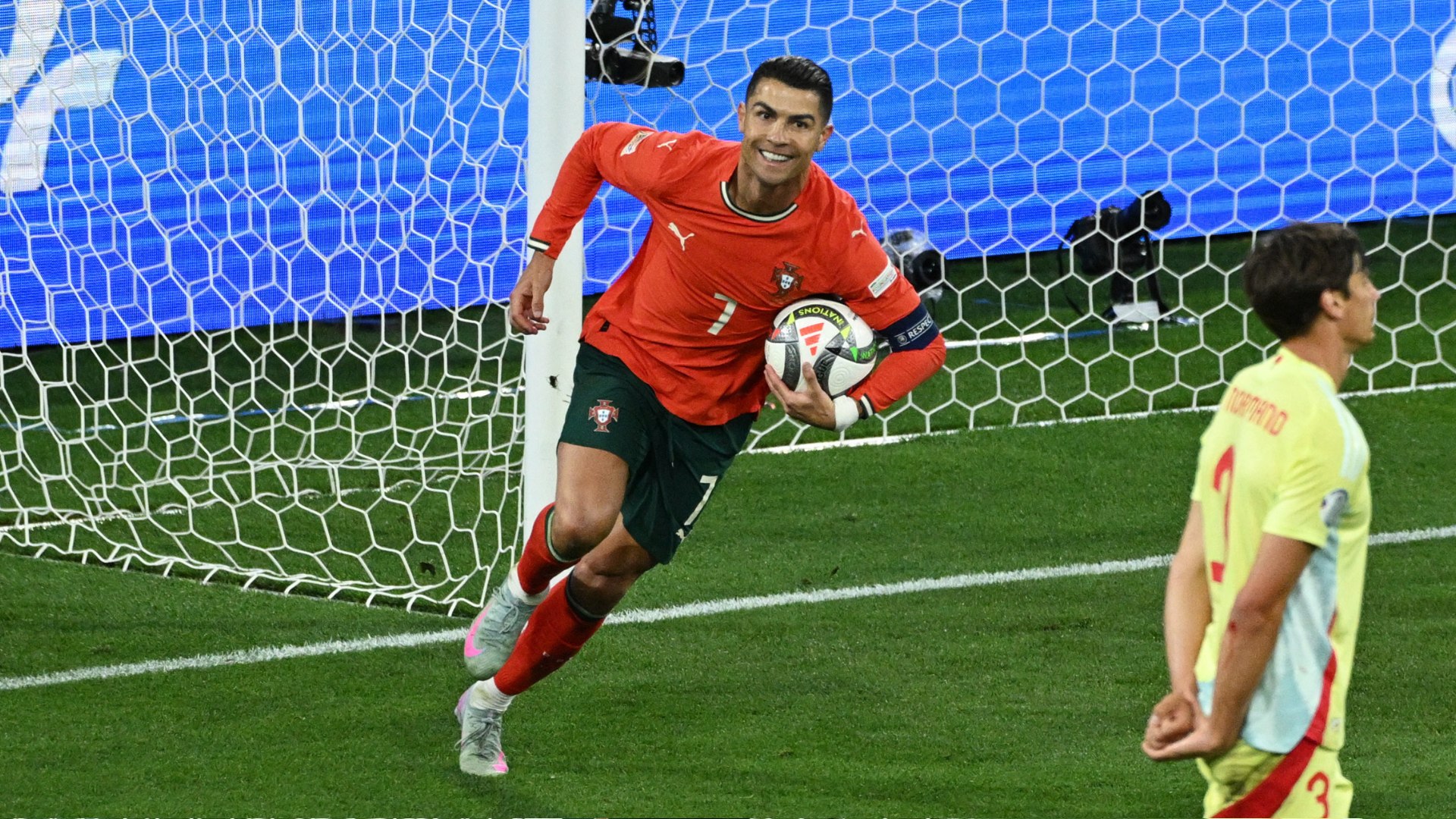 (VIDEO) Cristiano Ronaldo’s Goal vs Spain as Lamine Yamal Stood Frozen | beIN SPORTS