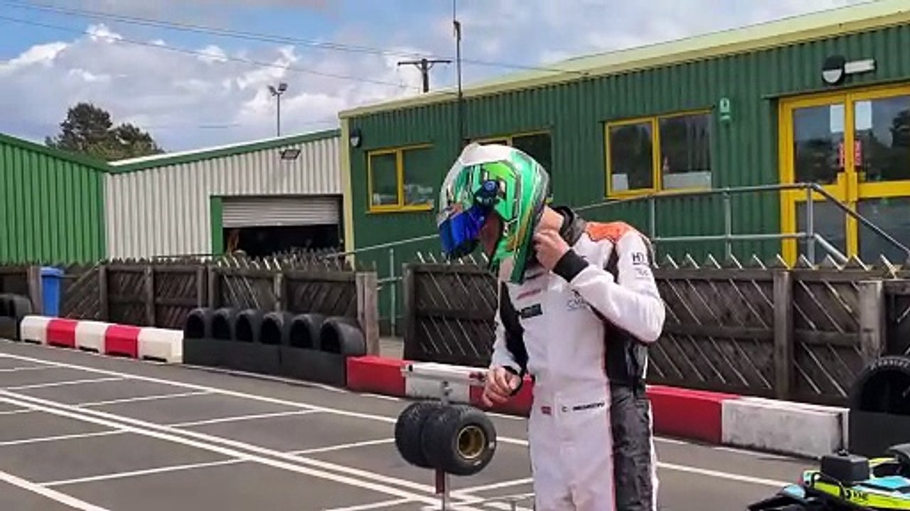 Teen racer Charlie Benson's road to F1 dream - video Dailymotion