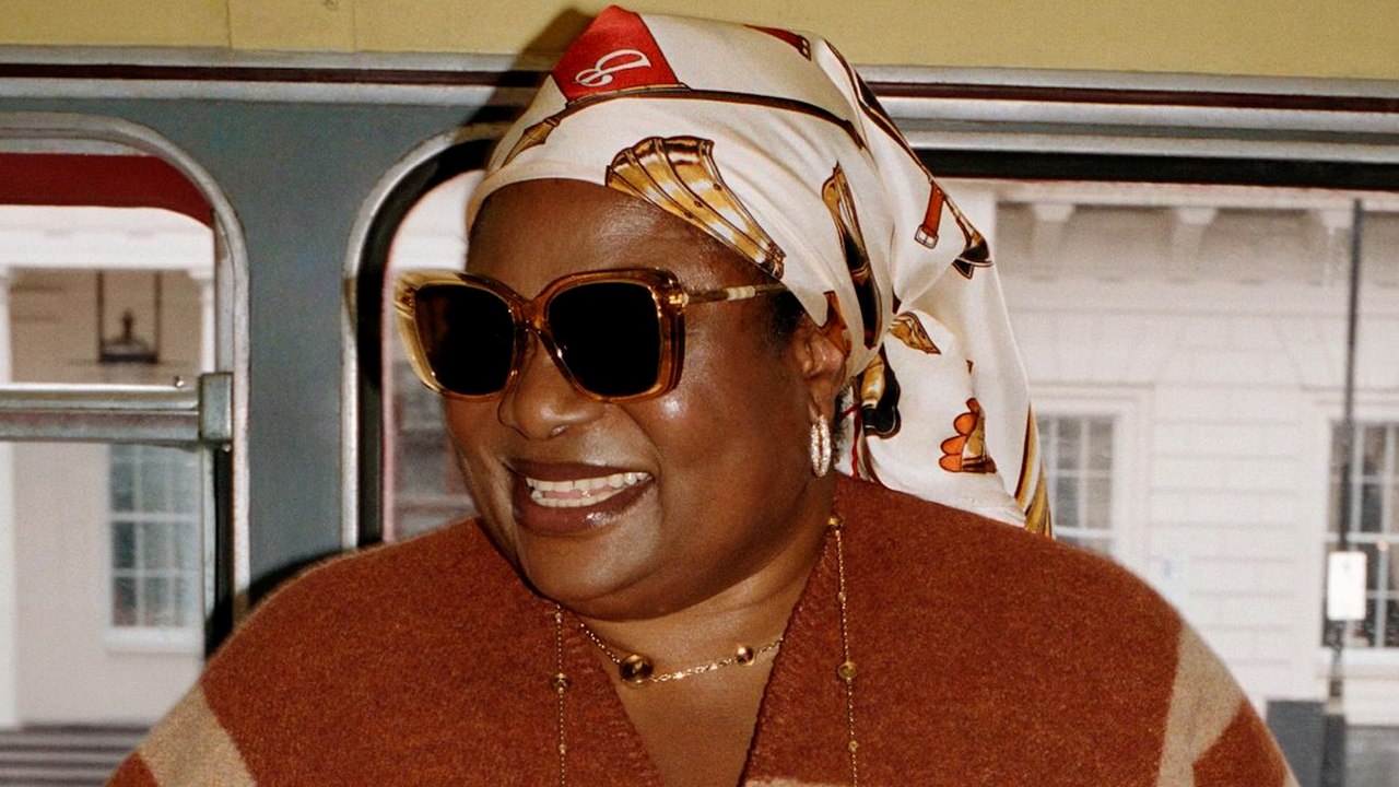 Qui est Bemi Orojuogun, alias “Bus Aunty”, la nouvelle sensation mode ...