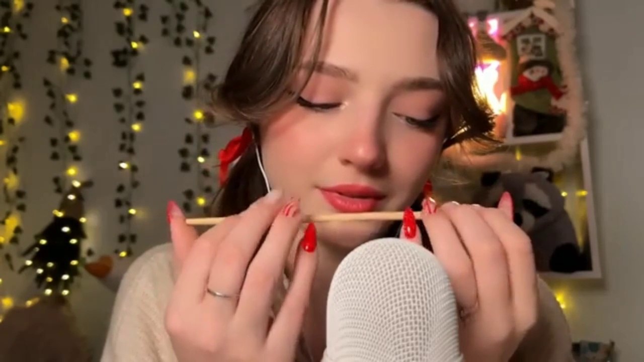 "Relaxing ASMR with Gentle Hand Movements Deep Sleep & Tingles Guaranteed!" - video Dailymotion