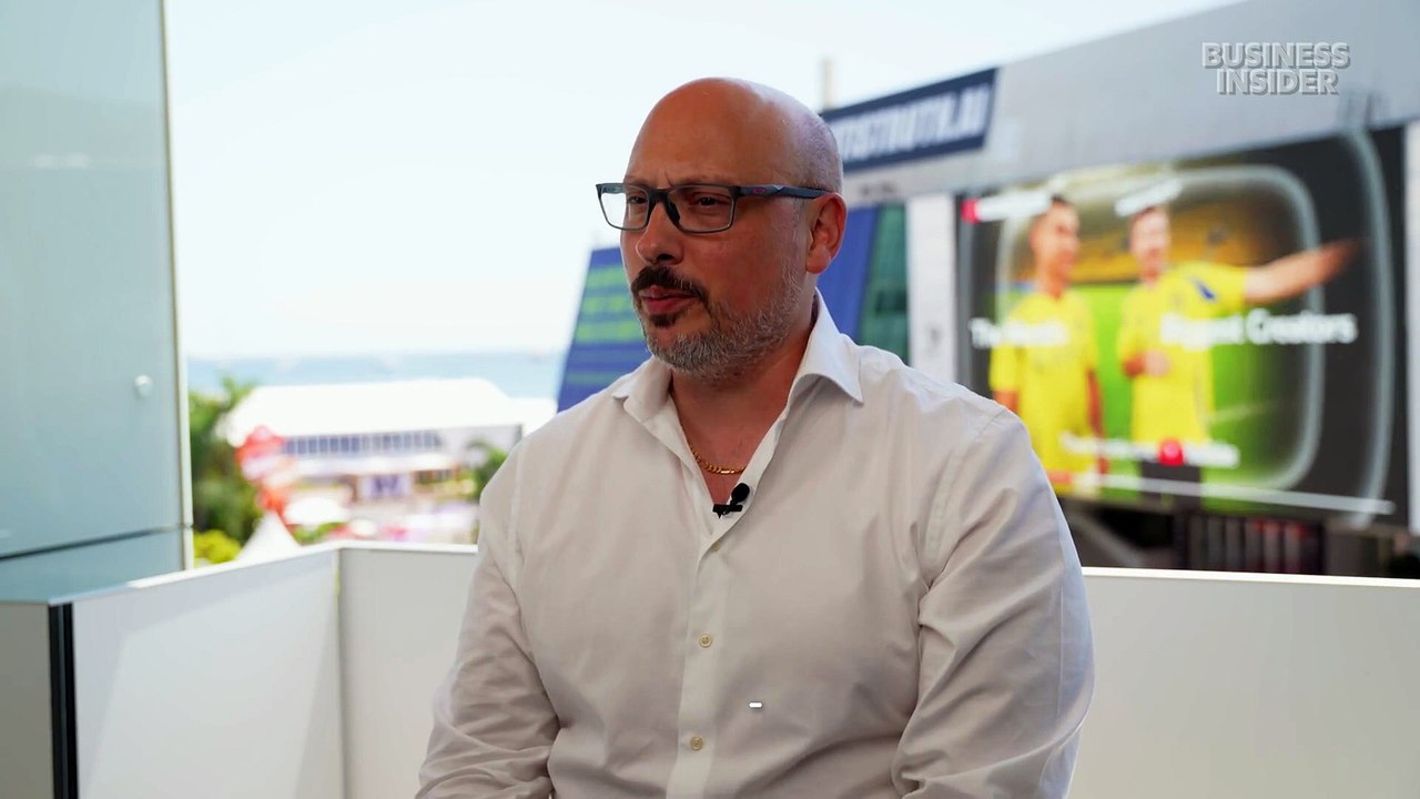 Alex Schultz talks about Meta Ray-Ban Glasses and its 'big breakthrough ...