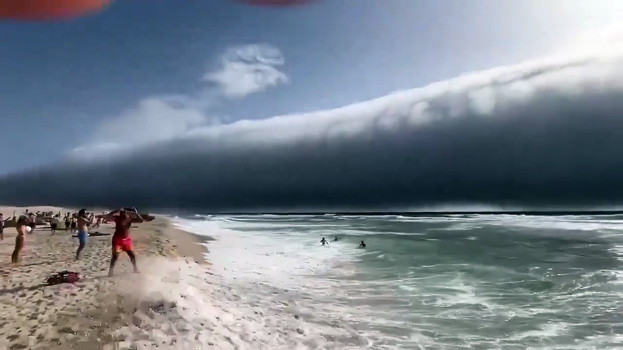 Nuvem rolo rara reaparece e assusta banhistas em Portugal - Vídeo ...