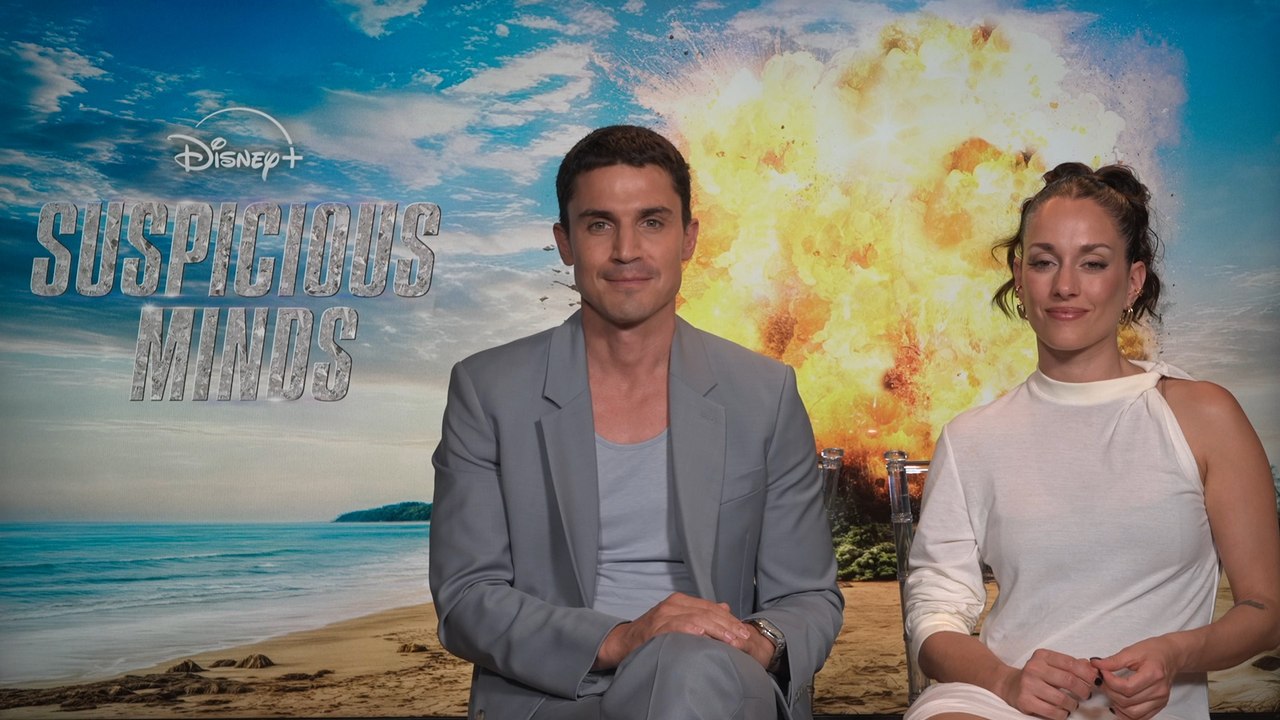 Álex González y Silvia Alonso protagonizan Suspicious Minds en Hulu, una serie “única y perfecta ...