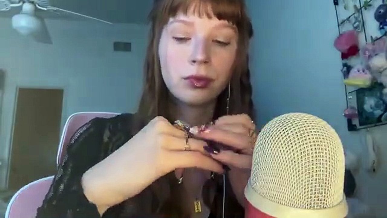 ASMR Fast Jewelry Sounds + Fabric Scratching - video Dailymotion
