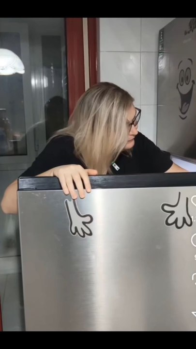 francesca cirone le donne parlano di più degli uomini - Video Dailymotion