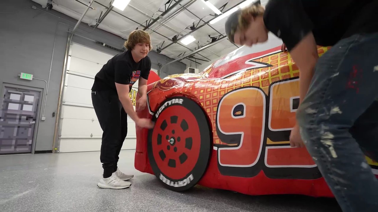 "Turning My Car Into Lightning McQueen – Real Life Disney Pixar Mod ...