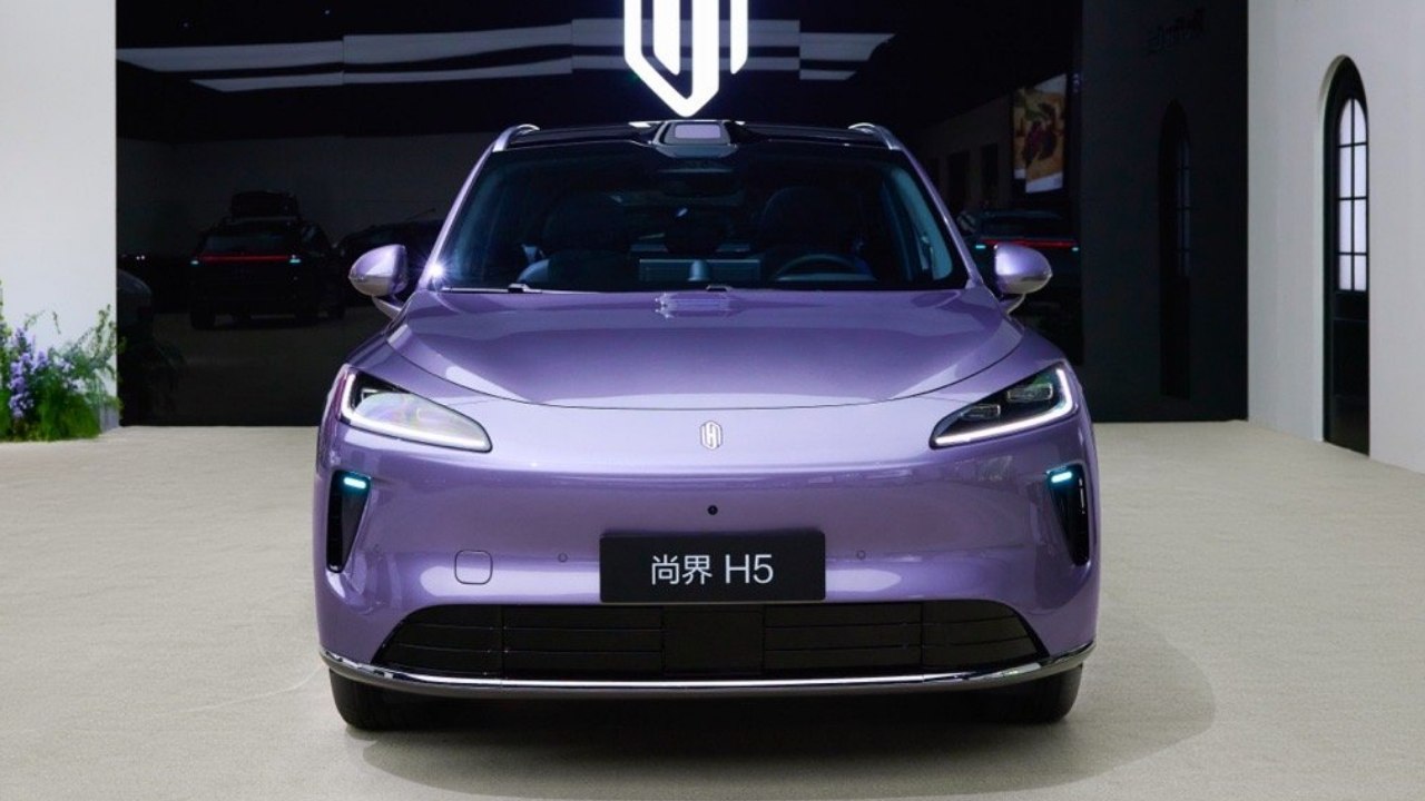 Huawei Saic H5 vorgestellt: Günstiges E-Auto mit 655 km Reichweite und Top-Ausstattung - video ...