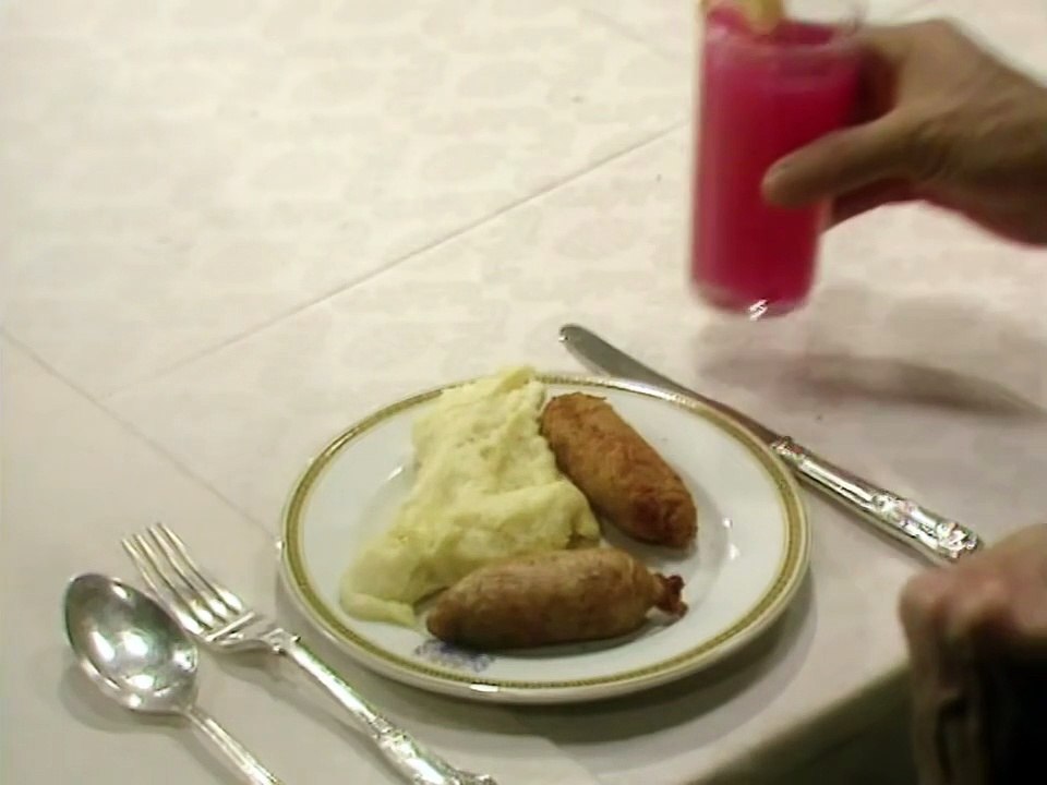 Tenko. S03 E03. Return to Singapore. - video Dailymotion