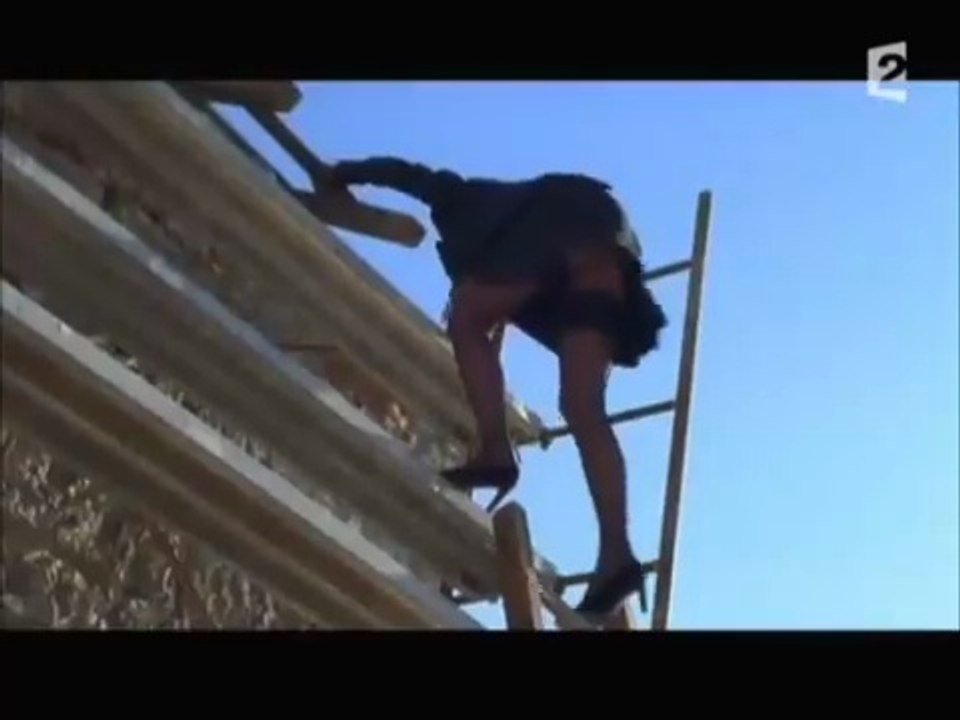 Astrid Veillon scène sexy en Bas !! - Stockings scène !!! - Vidéo ...