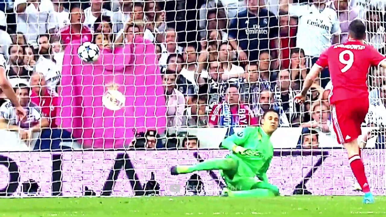 Lewandowski & Ancelotti will never forget this humiliating performance ...