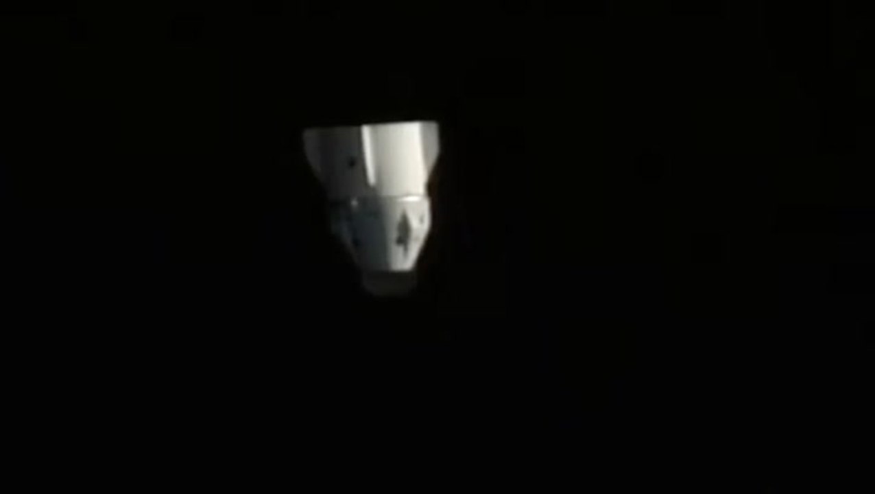 Watch SpaceX's AX-4 Crew Dragon Drift Away From Space Station After ...