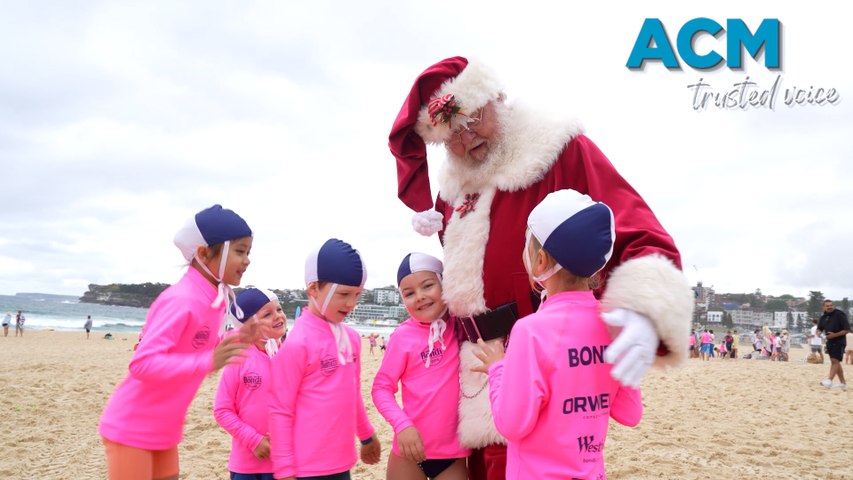 Santa Claus has arrived at Bondi Beach | Bendigo Advertiser | Bendigo, VIC