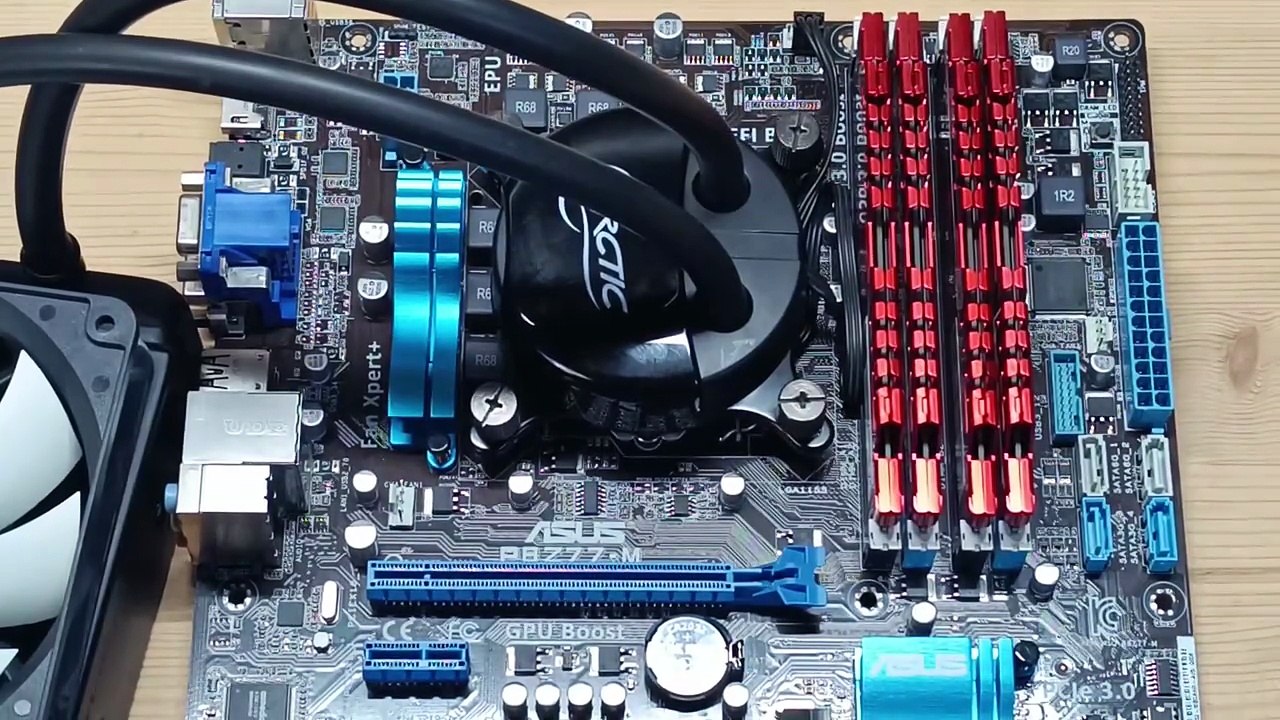 Build rétro 🔧 Windows 7 : un PC old school prêt à l’action ! - Vidéo ...