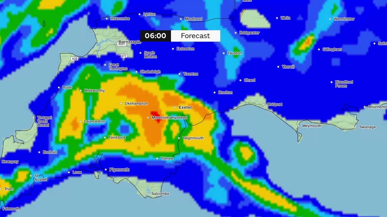 Batten down the hatches as Met Office issue 24-hour rain warning for ...