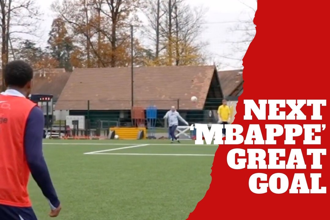 France phenomenon scores a thing of beauty during practice - Vídeo ...