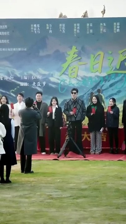 Cinderella goda paman temannya,dia jatuh cinta dan tiap hari minta cium ...