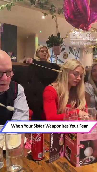 Sister Fakes a Wasp Attack and the Hilarious Panic Is Instant ...