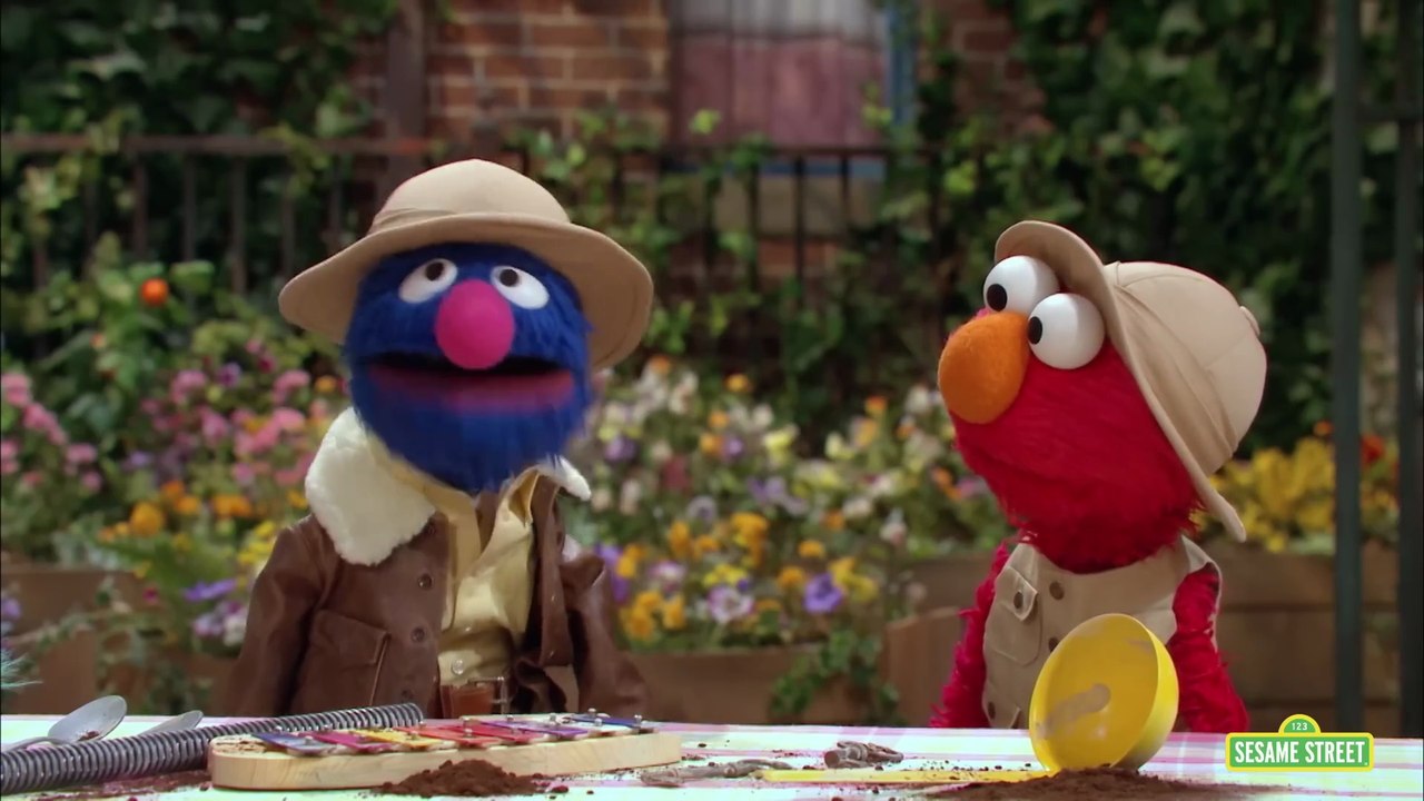 Elmo and Friends Find Dinosaurs on Sesame Street! | TWO Sesame Street ...