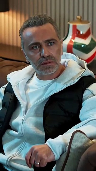 Azra, Cihan'ı yerin dibine soktu! #güllervegünahlar - video Dailymotion