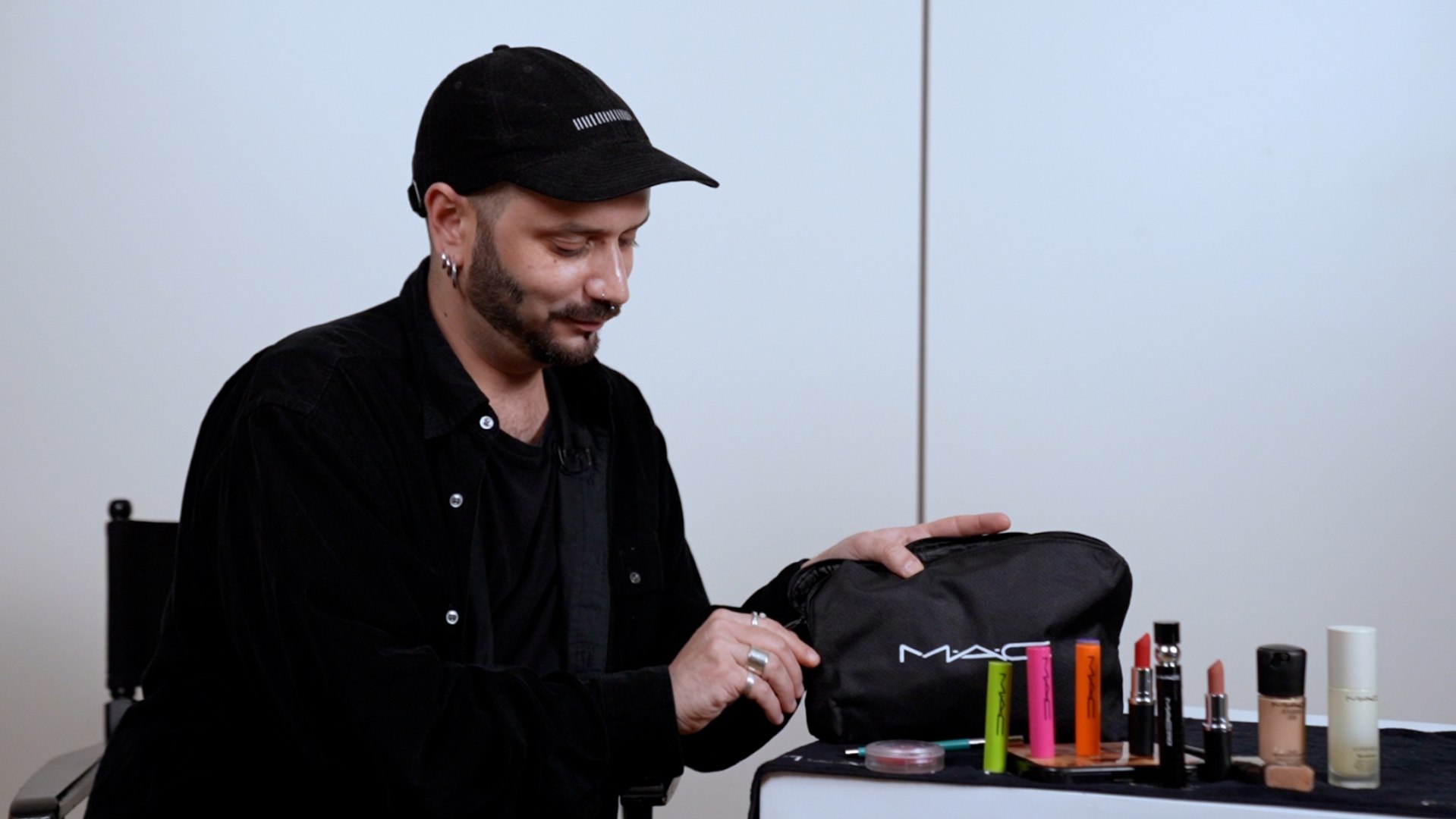 El neceser de maquillaje del verano más divertido, en vídeo | Telva.com