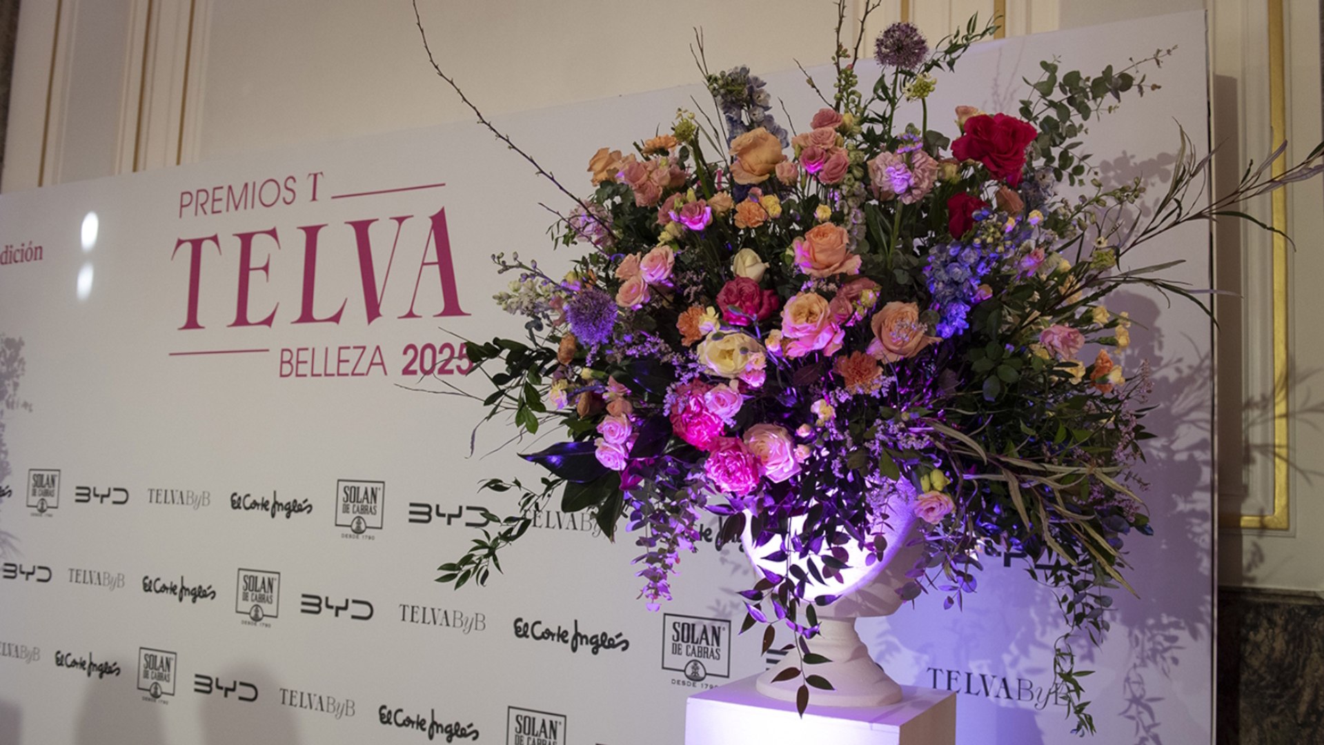 Acompañamos a Eve Ryan antes del estrenos de su película Boulevard ...